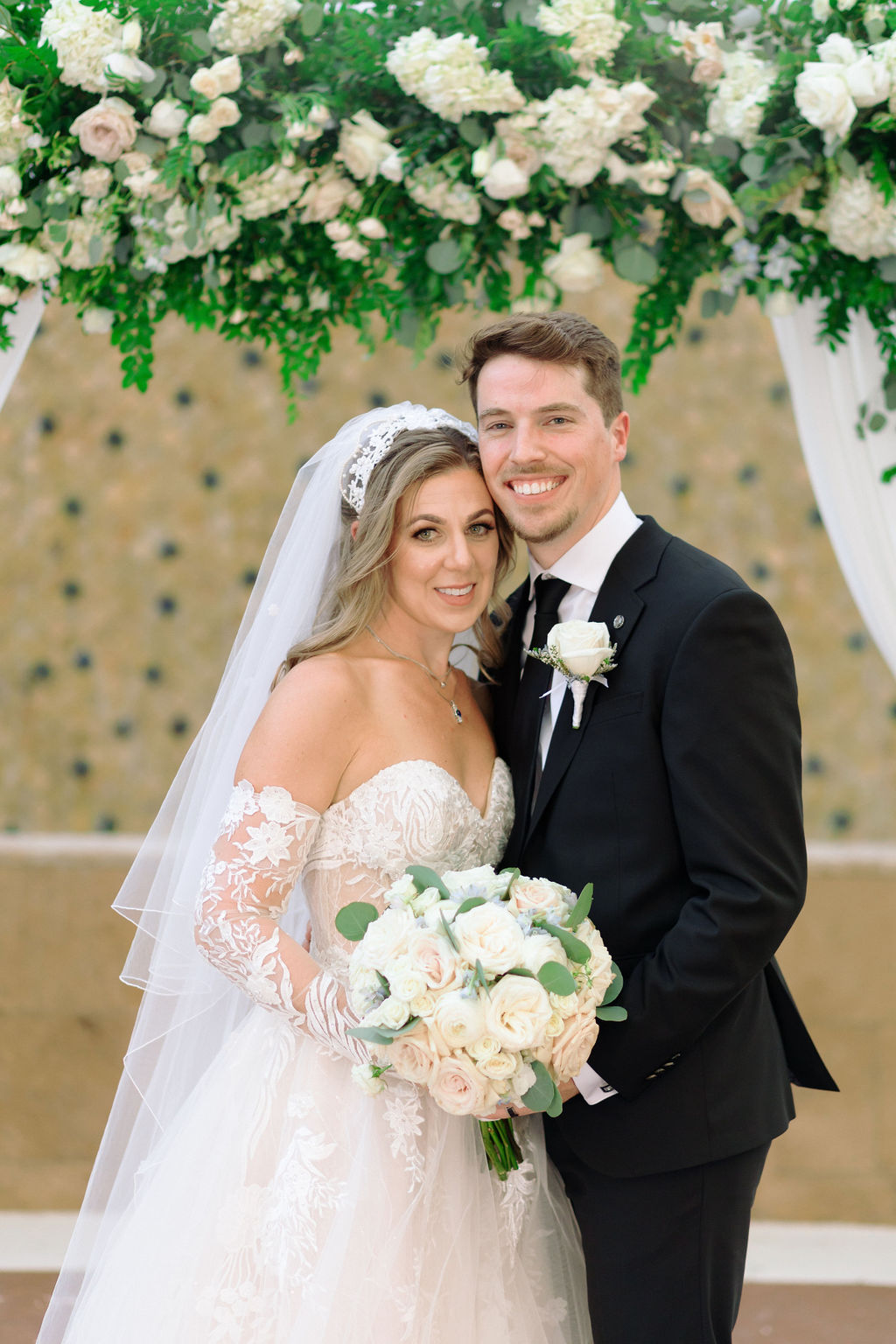 Four Seasons Las Vegas Wedding - Elizabeth Burgi